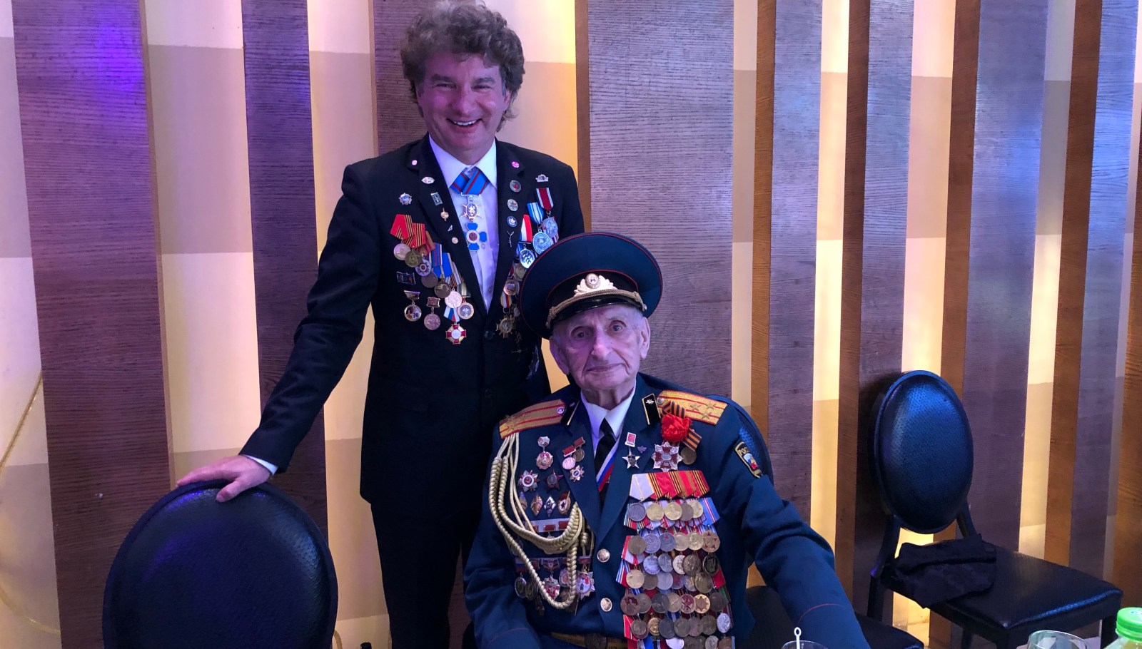 Biography – Andrzej Gasiorowski